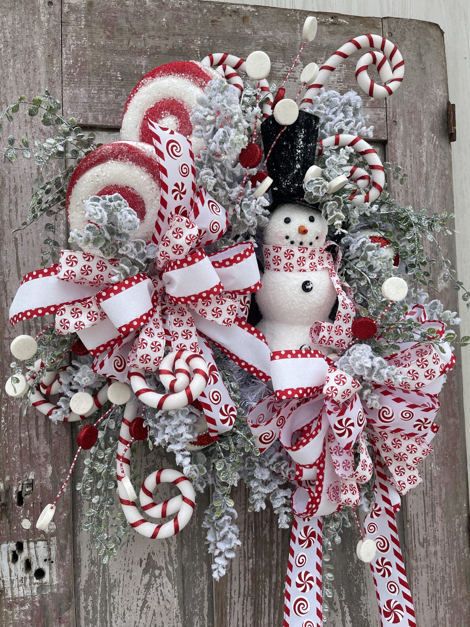 Peppermint Snowman Wreath . Kelea's Design School